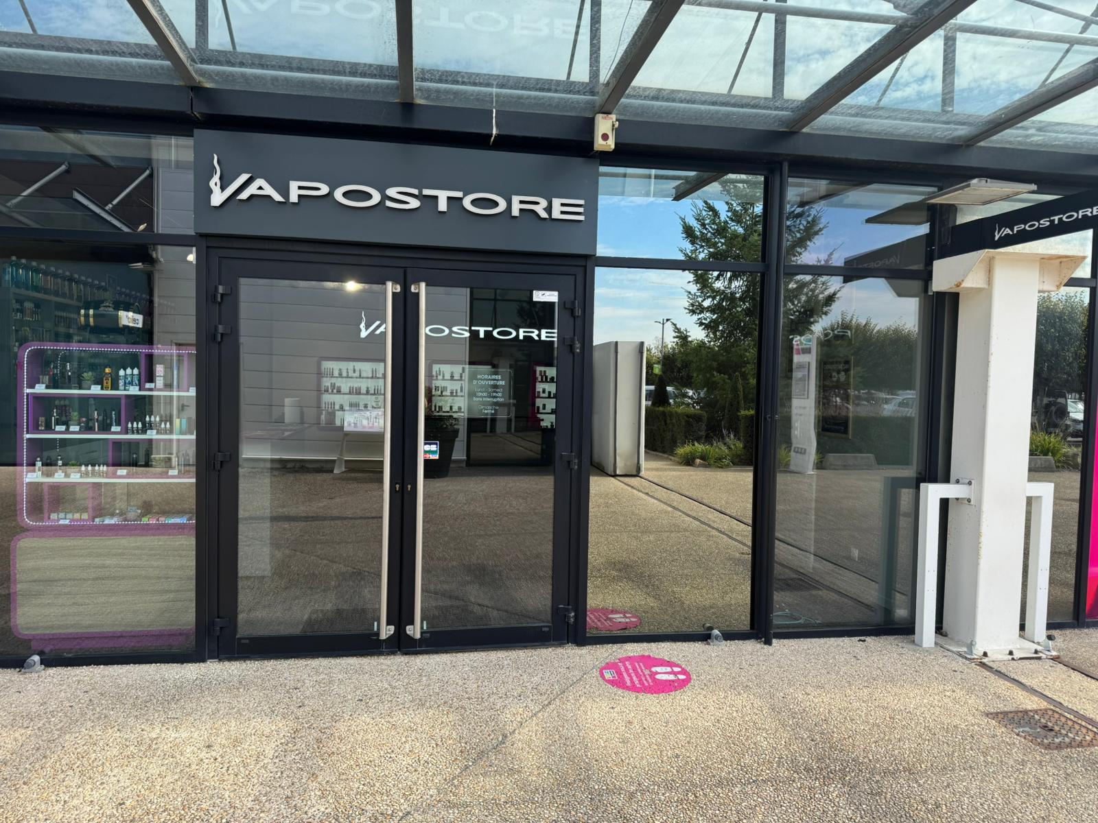 Vapostore - St Max Avenue